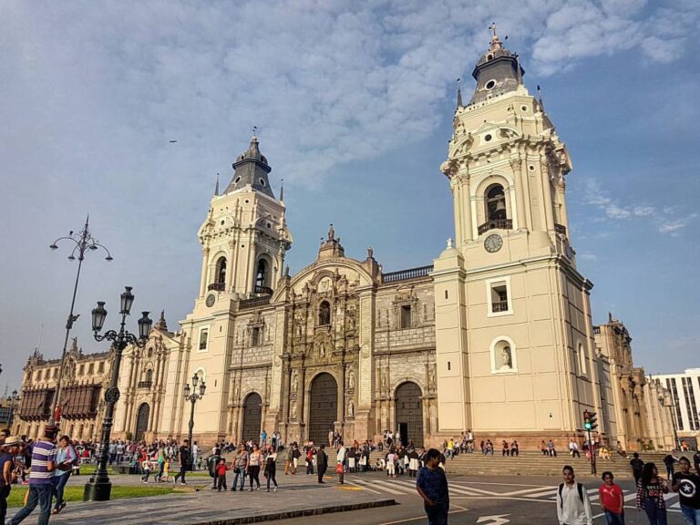Iglesia Católica en Perú - Consolata América