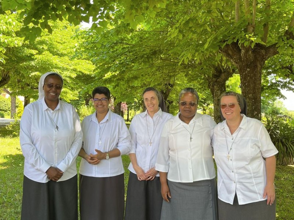 Nuevo Consejo General de las Hermanas Misioneras de la Consolata ...